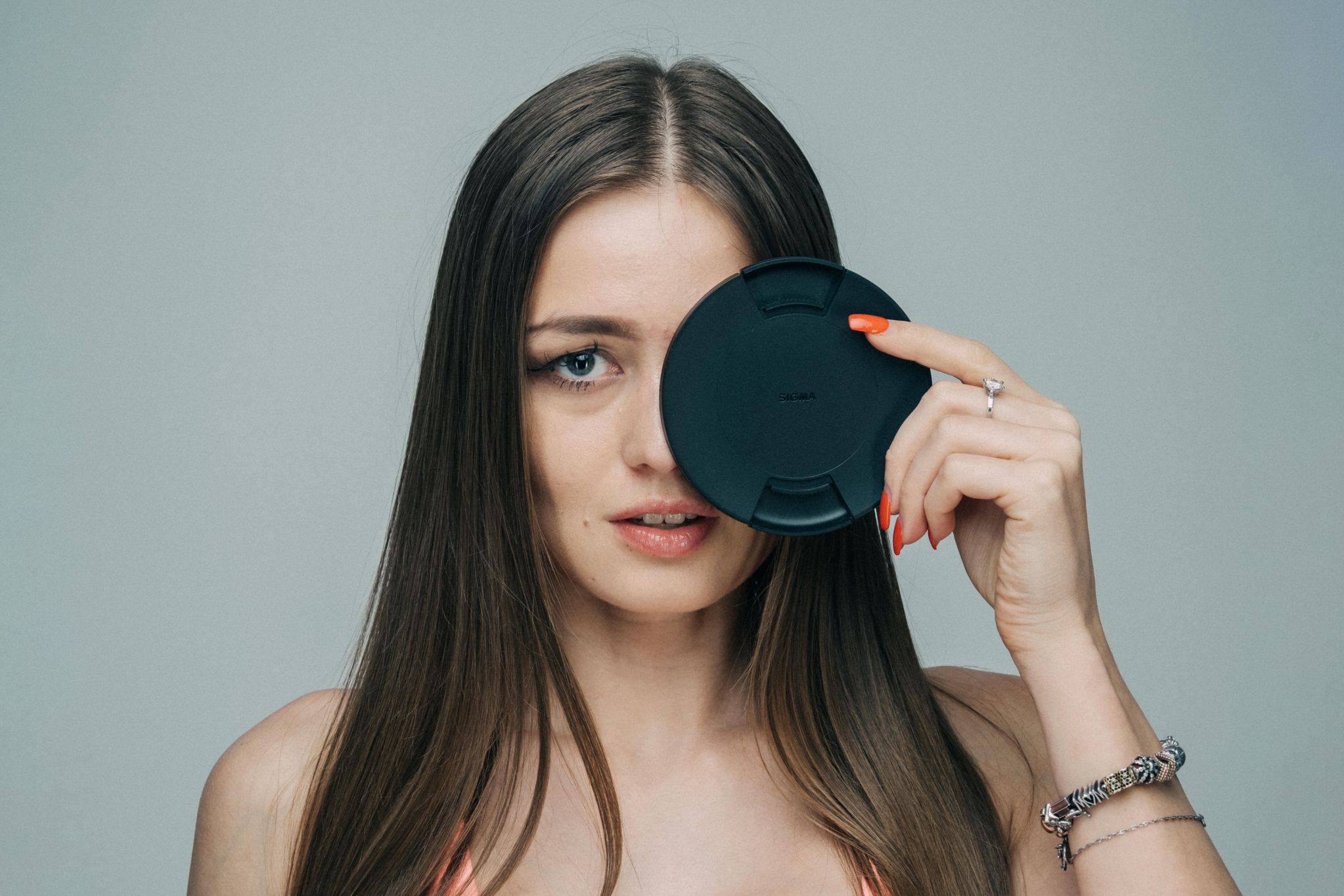 Sigma 56mm f1.4 – The Most Compact Portrait Lens – Alwin Kok