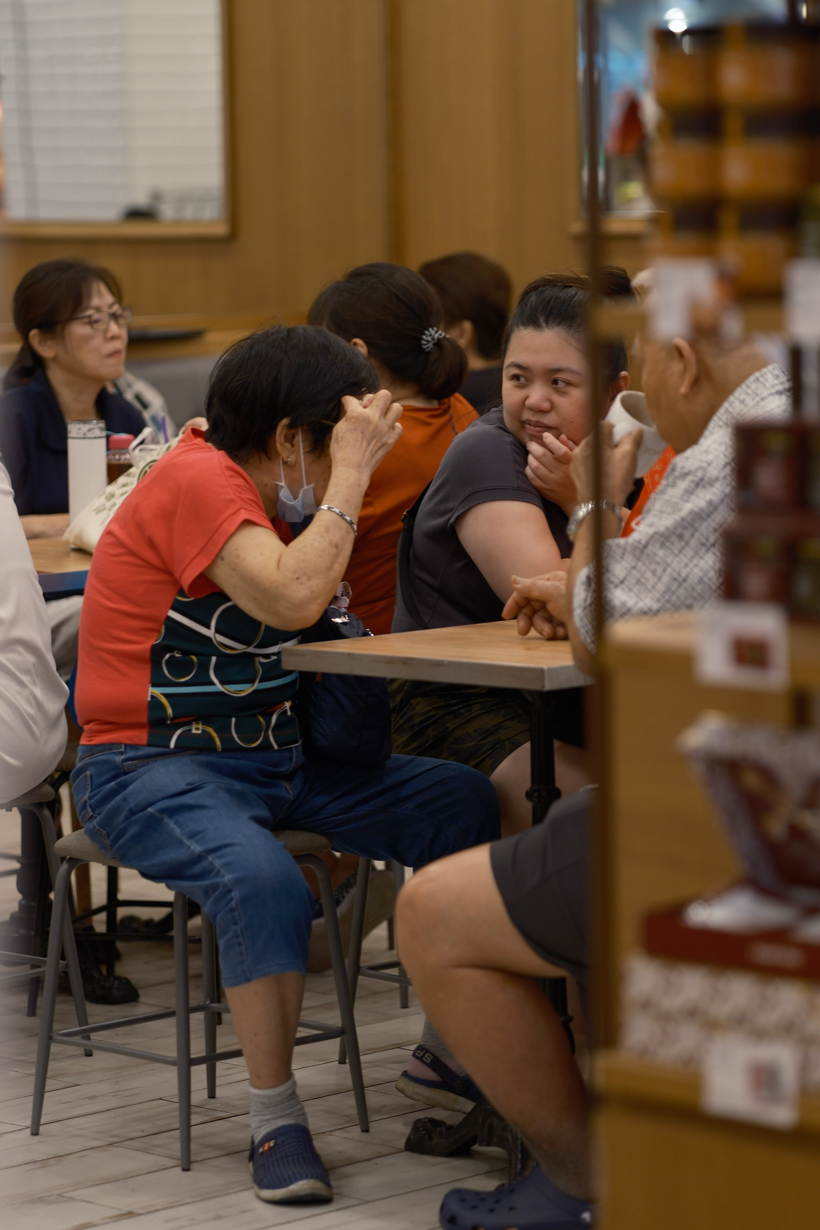 Meike 85mm f1.8 Pro – What Makes A Pro? – Alwin Kok