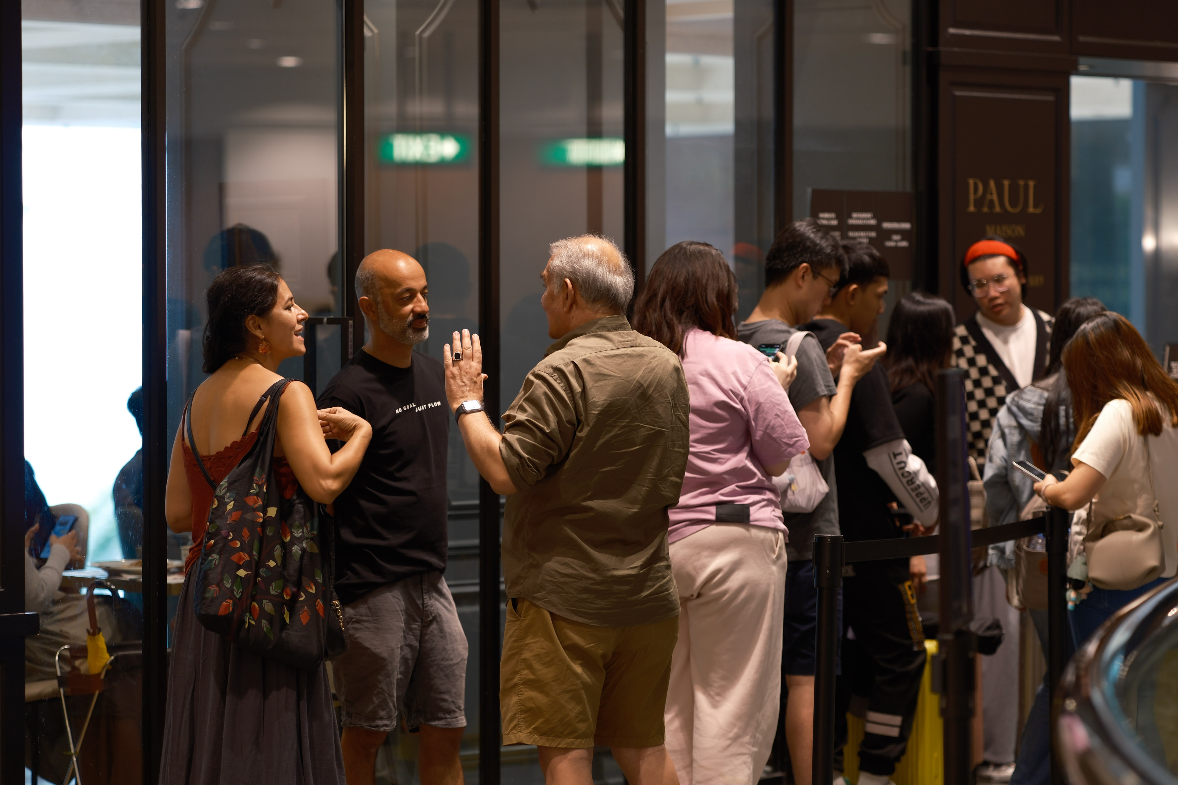 Meike 85mm f1.8 Pro – What Makes A Pro? – Alwin Kok