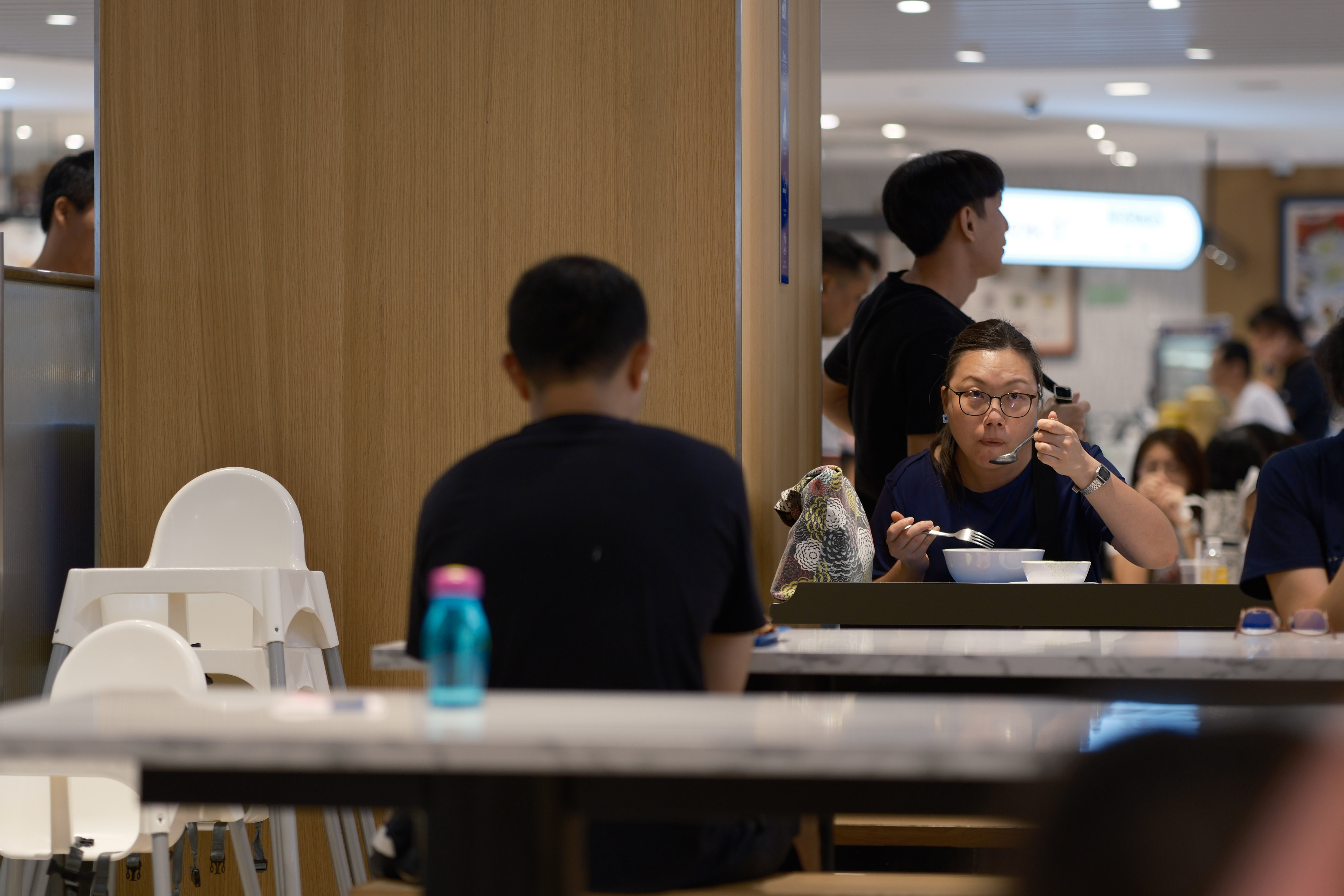 Meike 85mm f1.8 Pro – What Makes A Pro? – Alwin Kok