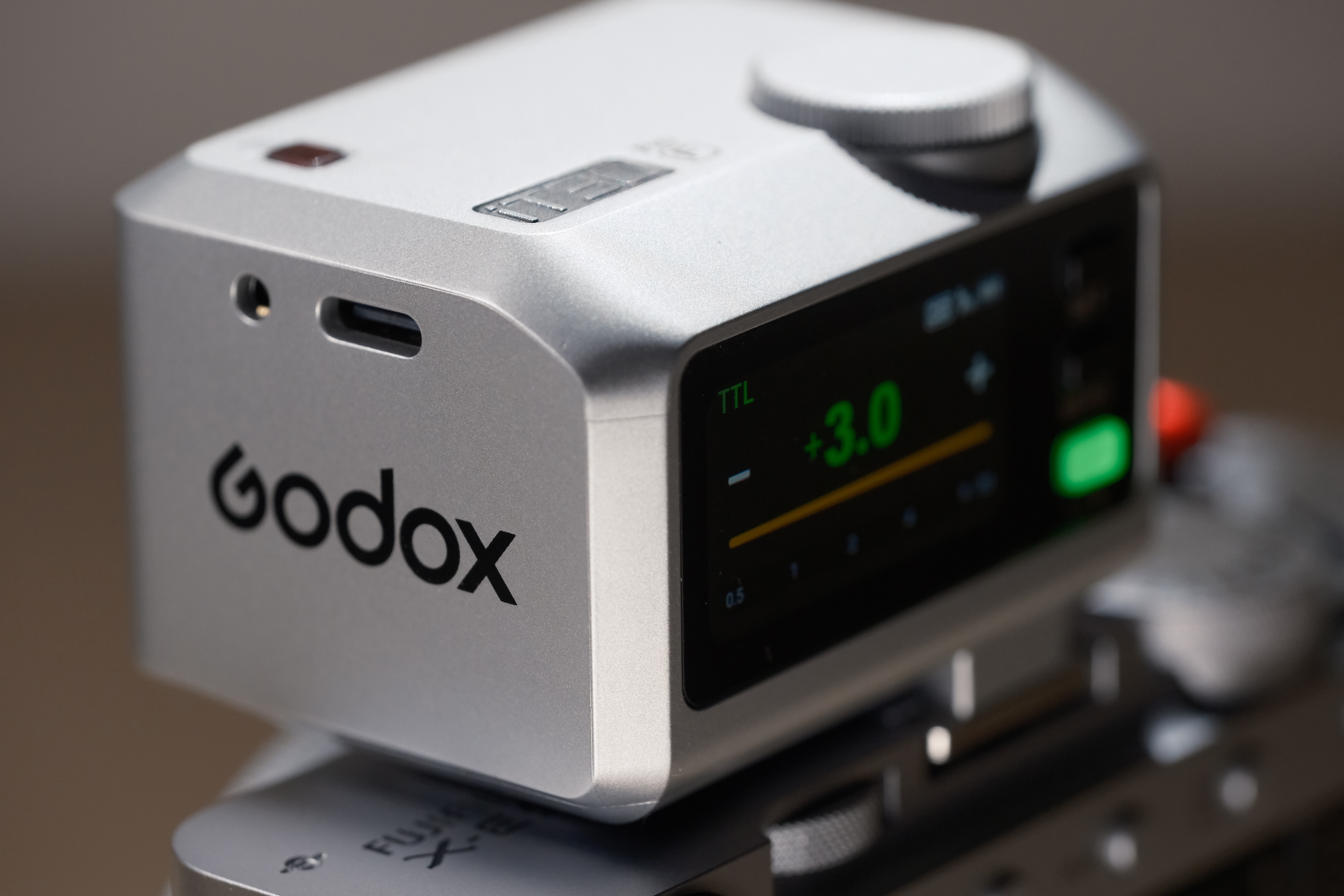 Godox iT30 Pro – Small, Smart, and Surprisingly Powerful – Alwin Kok